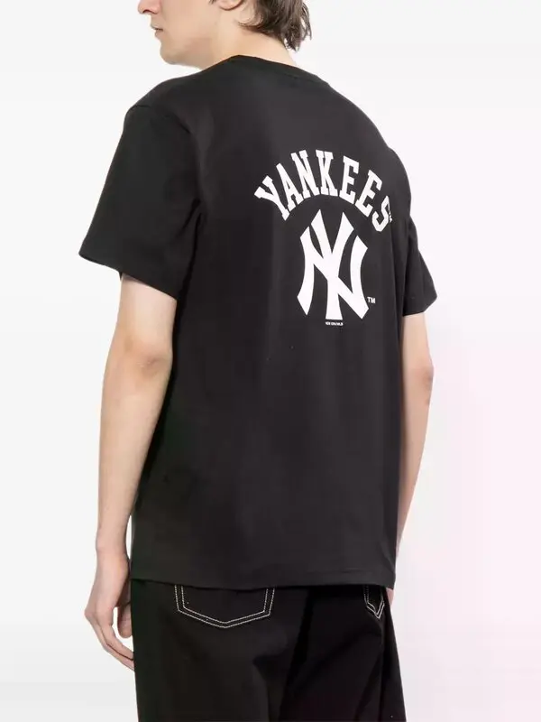 New Era Crew Neck T-shirt
