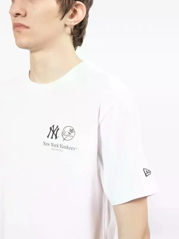 New Era Crew Neck T-shirt