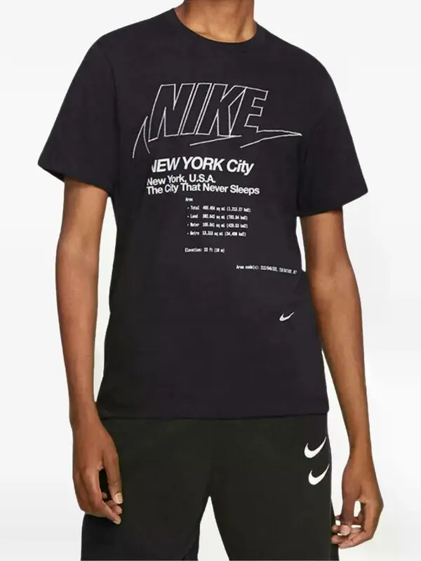 Nike Graphic T-shirt - Black