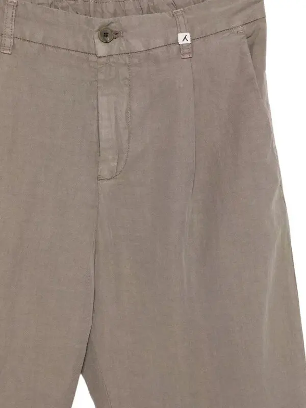 MYTHS Pleated Trousers
