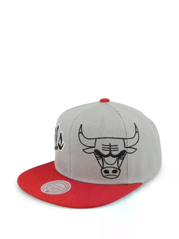 Mitchell & Ness Chicago Bulls Baseball Cap - Grey
