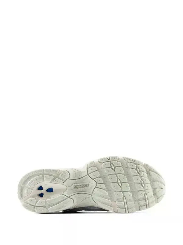 NEW BALANCE 530 Sneakers - Silver
