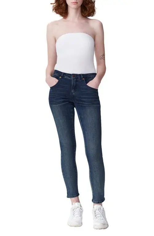 Universal Standard Seine Skinny Jeans