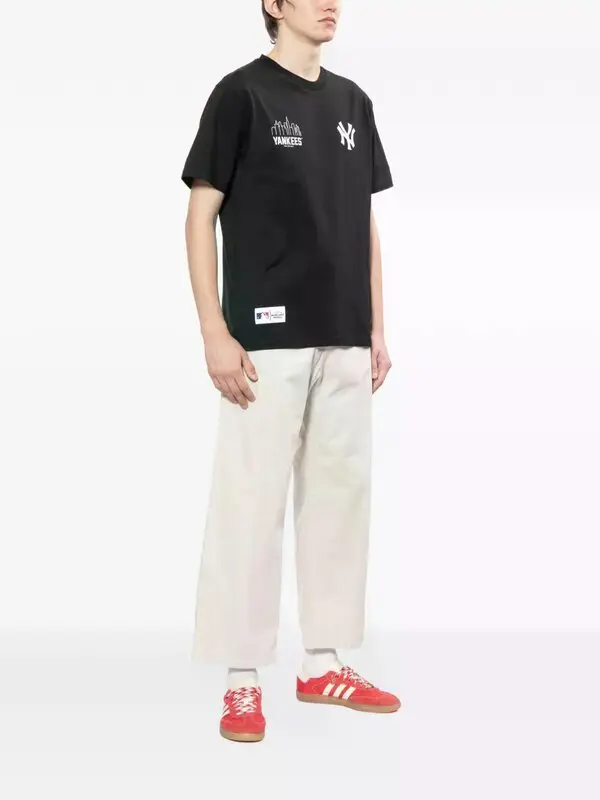 New Era Crew Neck T-shirt