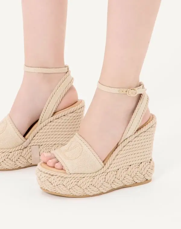 Valentino Garavani Vlogo Torchon Wedge Sandal 130mm - Ecru