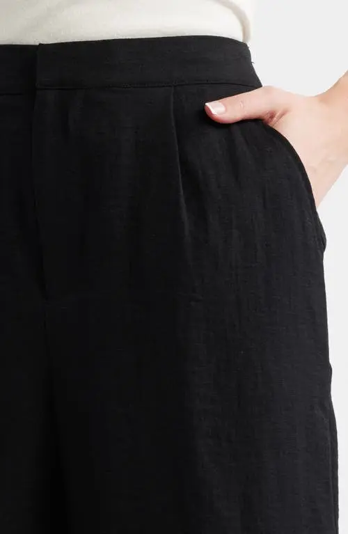 CITY BLUES Pleated Bermuda Shorts