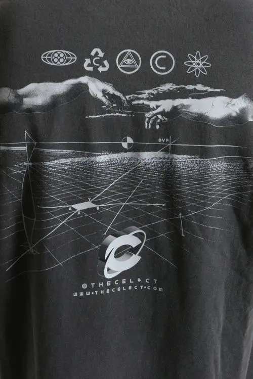 THE CELECT Perspective Tee