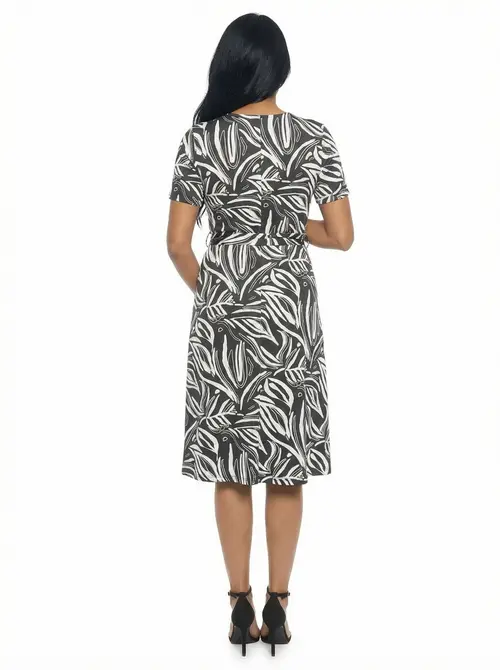 24SEVEN COMFORT APPAREL Maternity Abstract Print V-neck Midi Dress - Black Multi