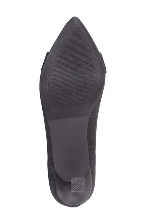 Tahari Canterbury Kitten Heel Pump - Black