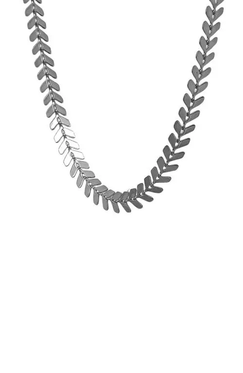 BEARFRUIT JEWELRY Elara Chevron Link Necklace - Dark Grey