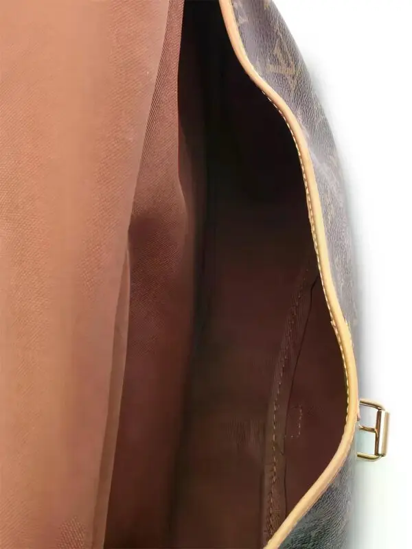 LOUIS VUITTON 2001 30 Saumur Monogram Shoulder Bag