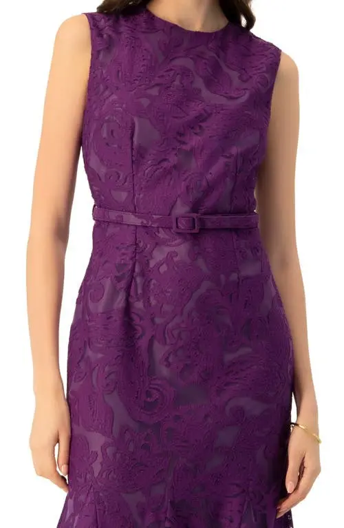 IVONNE Sleeveless Lace Maxi Dress With Belt