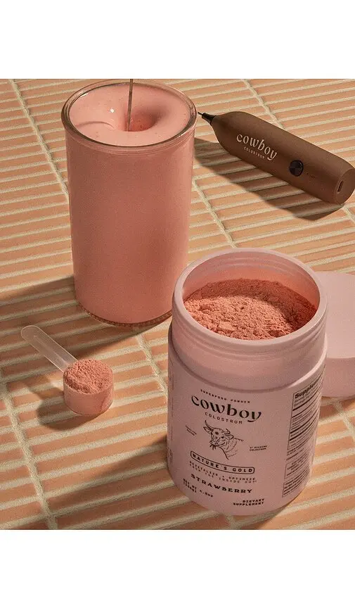 COWBOY COLOSTRUM Strawberry Colostrum