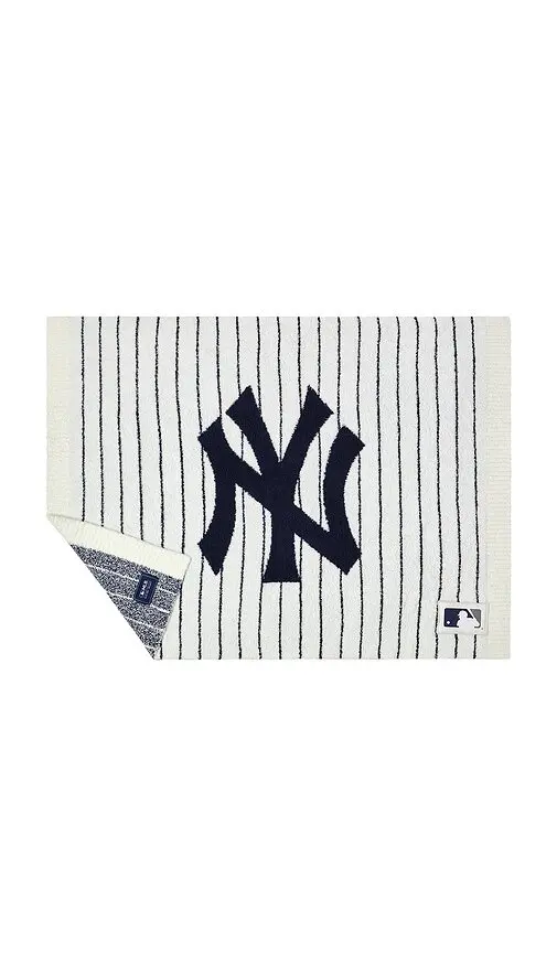 Barefoot Dreams Cozychic New York Yankees Stroller Blanket In White - Yankees Multi