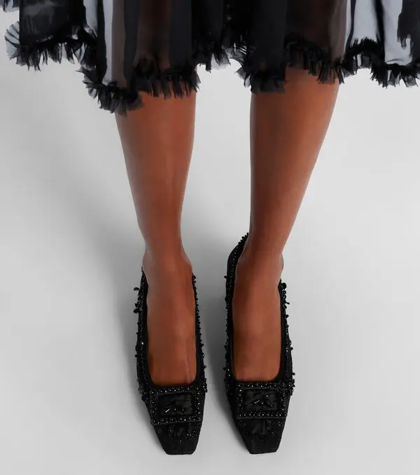 ROGER VIVIER Belle Vivier Embellished Lace Pumps