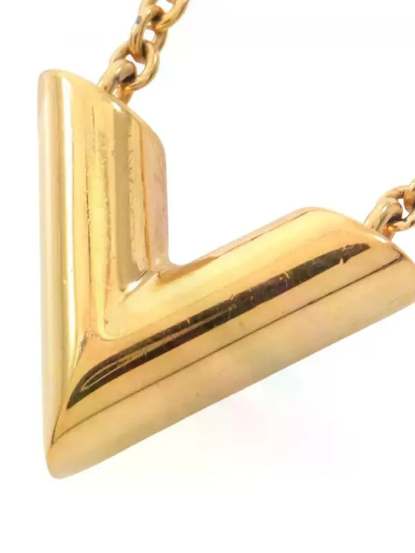 LOUIS VUITTON Essential V Necklace - Gold