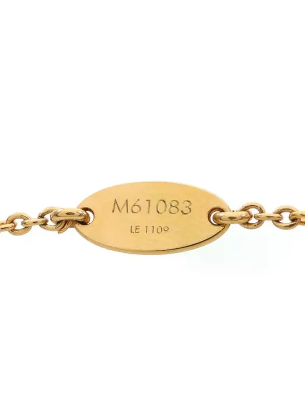LOUIS VUITTON Essential V Necklace - Gold
