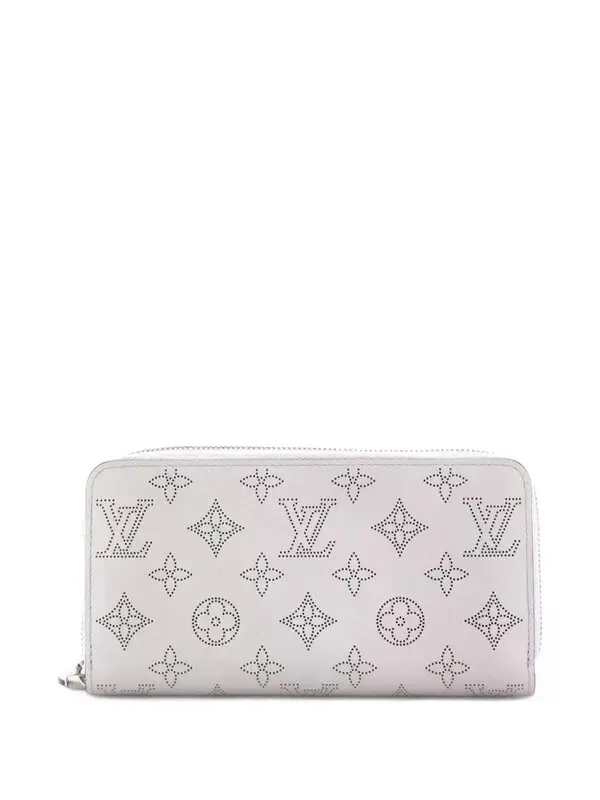 LOUIS VUITTON Zippy Wallet Mahina Leather Small Wallets - Grey