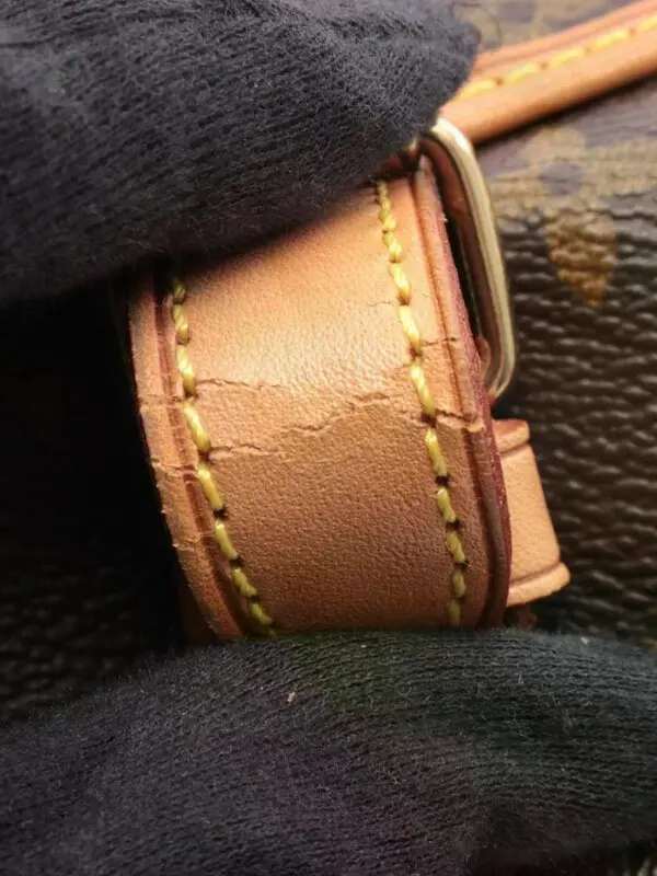 LOUIS VUITTON 2001 Monogram Saumur 30 - Brown