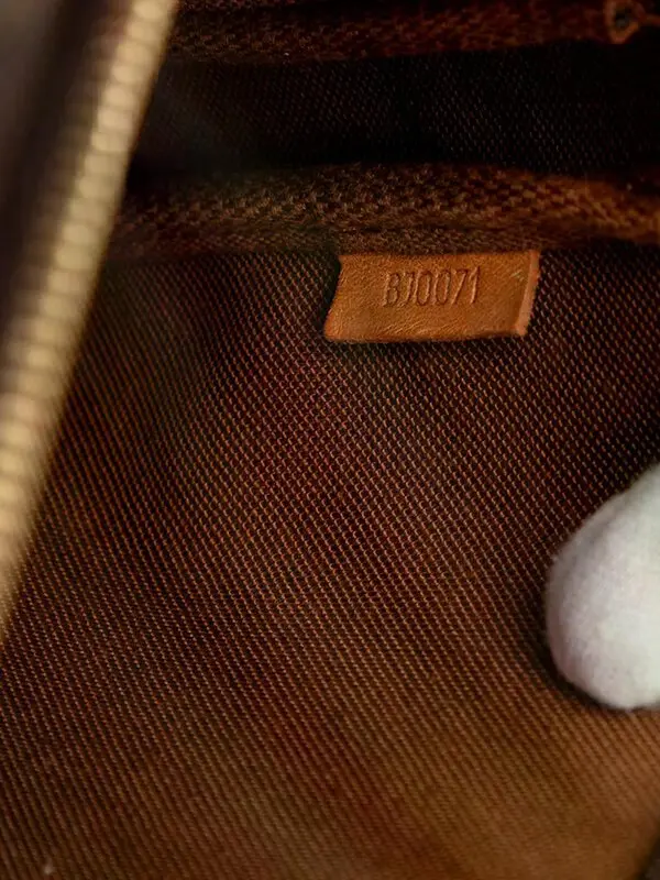 LOUIS VUITTON 2001 Monogram Pochette Accessoires - Brown