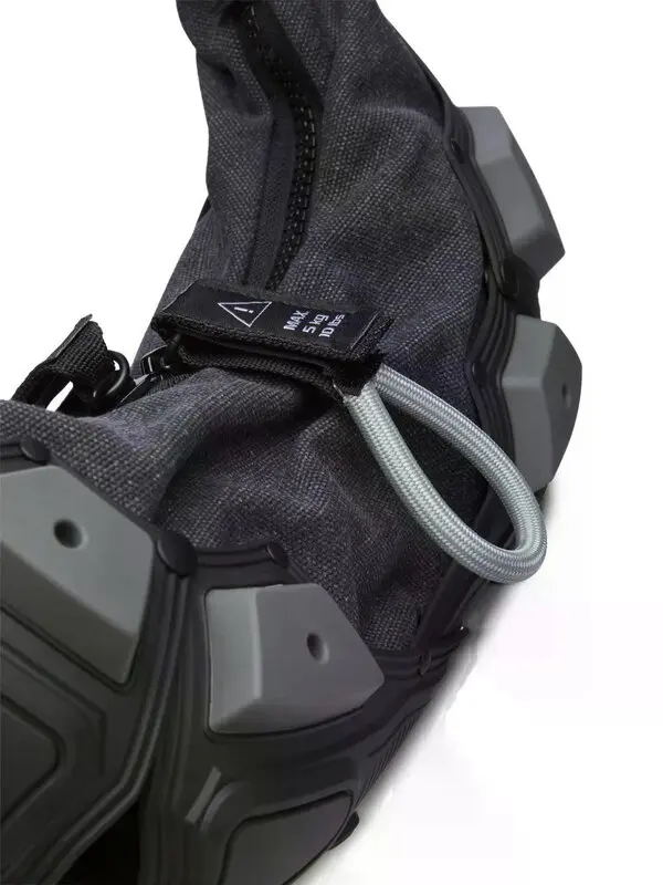 INNERRAUM Strap Shoulder Bag