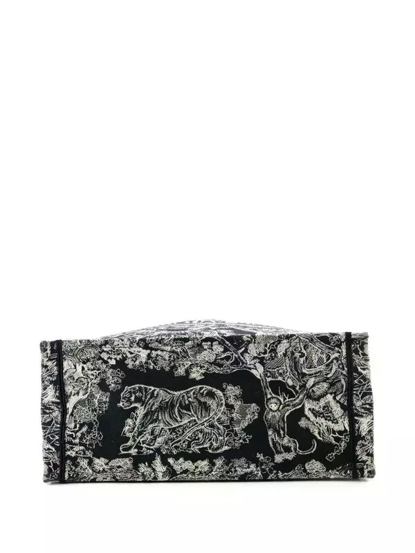 Dior Book Embroidered Canvas Large Tote Bag - Blue