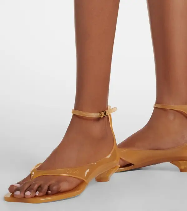 Chloé Jelly Thong Sandals - Brown