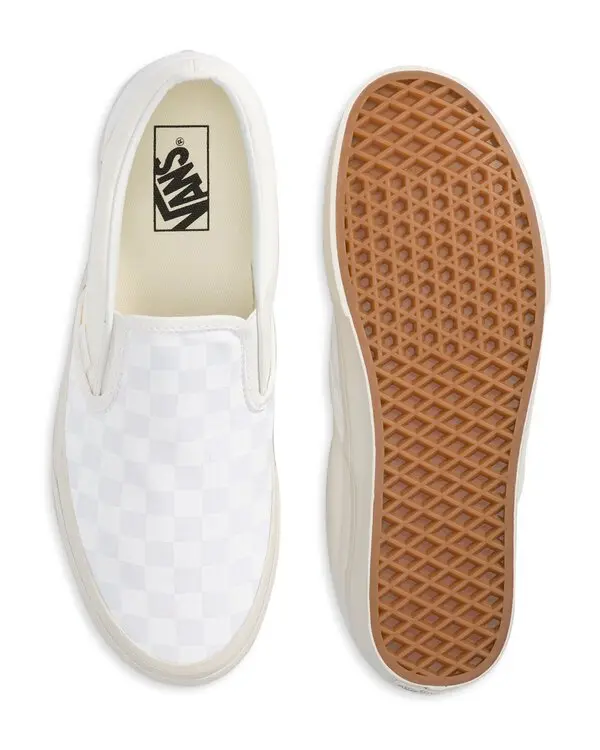 VANS Classic Slip-on Sneakers