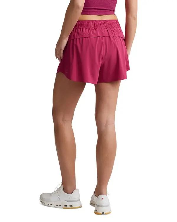Beyond Yoga Solemate 2.5" Shorts - Sangria