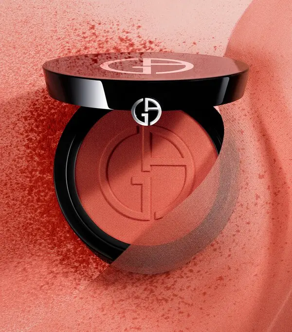 ARMANI Luminous Silk Glow Blush - Red