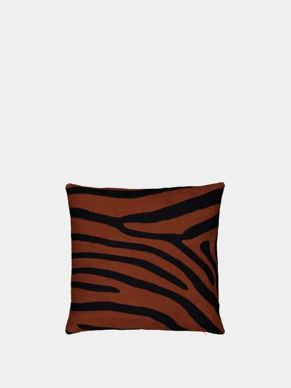 LINDELL &AMP; CO Brown Akim Cushion - Black