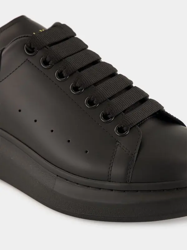Alexander McQueen Oversized Leather Sneakers - Black