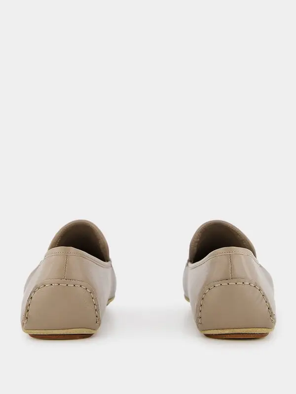 Manolo Blahnik Mayfair Leather Loafers - Beige