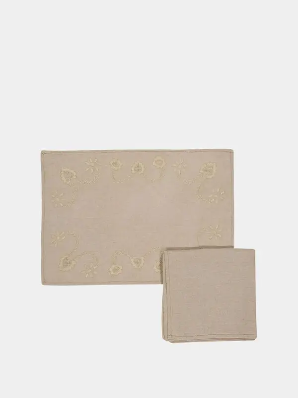 HOUSE OF CAPRICORN Hand-embroidered Viana Linen With Embroidery Placemat And Napkin Set - Beige