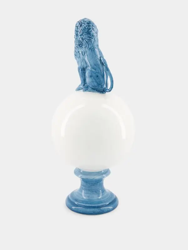 LES-OTTOMANS Lion Globe Decor