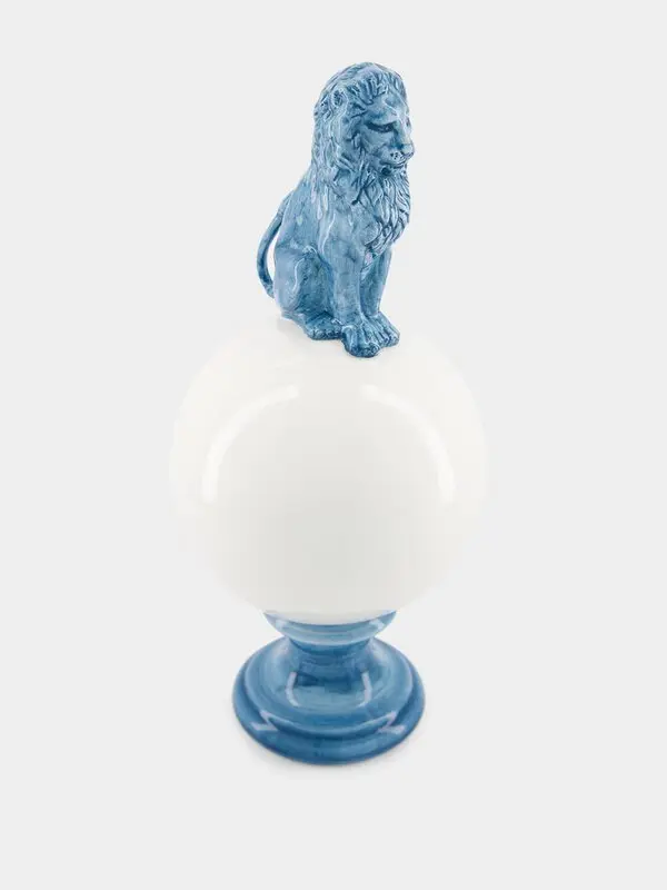 LES-OTTOMANS Lion Globe Decor