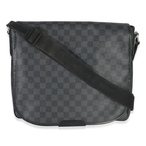 LOUIS VUITTON Damier Graphite Daniel Messenger Mm