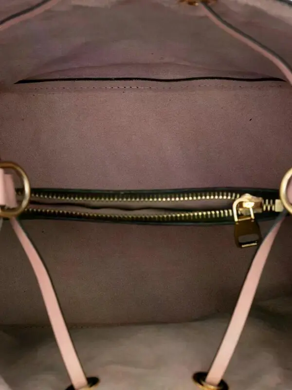 LOUIS VUITTON 2017 Monogram Neonoe Mm Bucket Bag