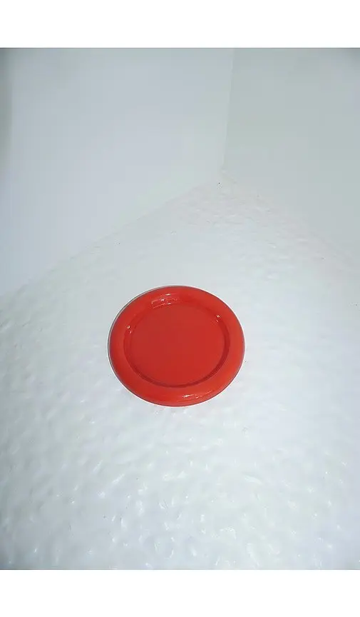 HUEGAH HOME Chub Plate In Red