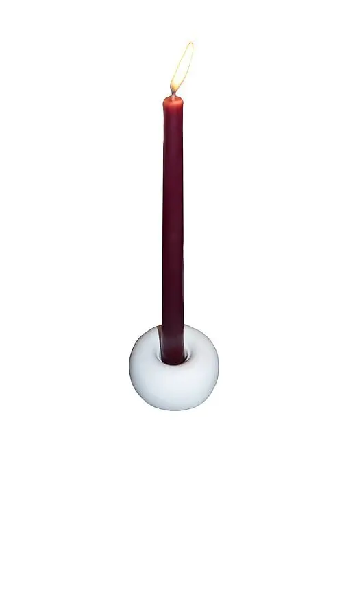 HUEGAH HOME Noa Candlestick Holder In White - Blanc