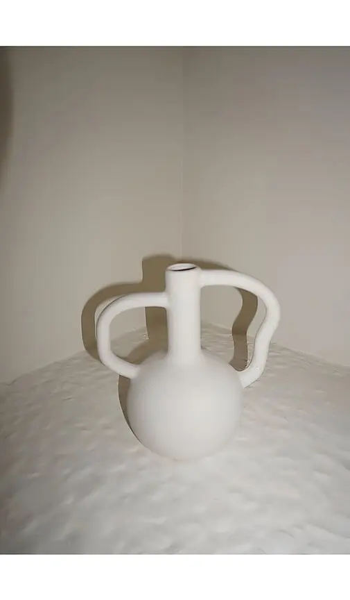HUEGAH HOME Blanche Vase In White