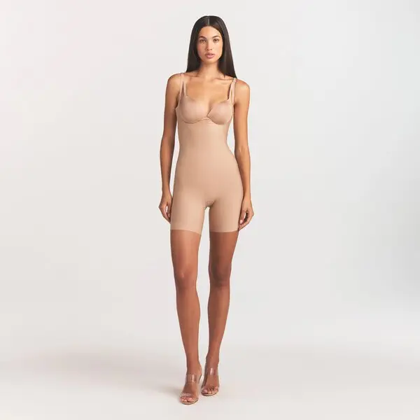 SKIMS Core Sculpt Back Smoothing Open Bust Mid Thigh Bodysuit - Clay