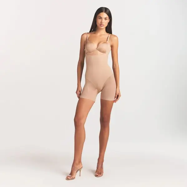 SKIMS Core Sculpt Open Bust Mid Thigh Bodysuit - Clay