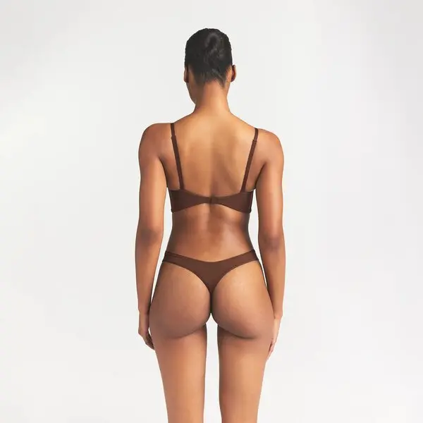 SKIMS Low Back Longline Bra | Deep Neutral | | Fits Everybody - Cocoa