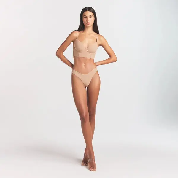 SKIMS Low Back Longline Bra | Light Neutral | | Fits Everybody - Clay