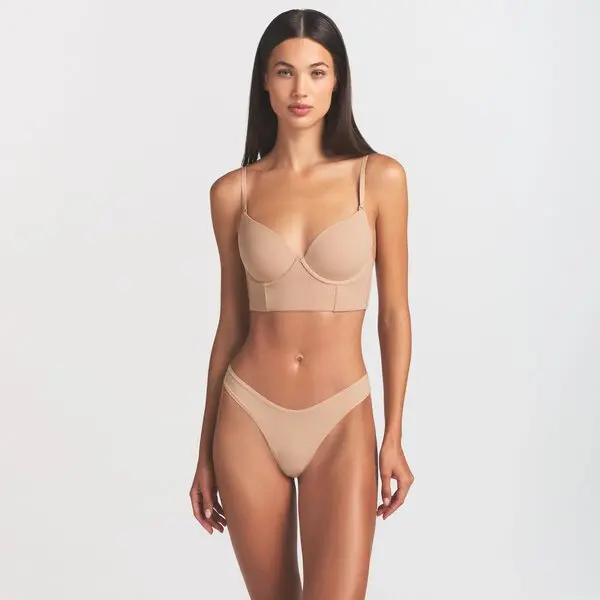 SKIMS Low Back Longline Bra | Light Neutral | | Fits Everybody