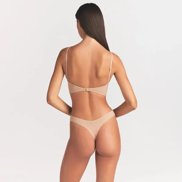 SKIMS Low Back Longline Bra | Light Neutral | | Fits Everybody