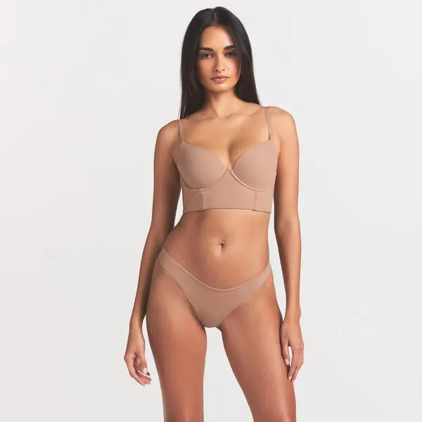 SKIMS Low Back Longline Bra | Medium Neutral | | Fits Everybody - Sienna