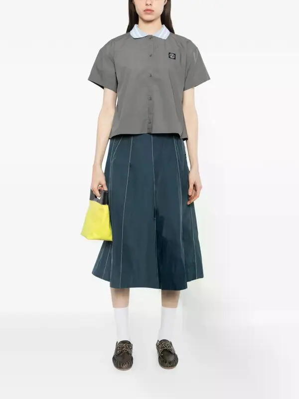 AGNES B. Logo-patched Cropped Shirt