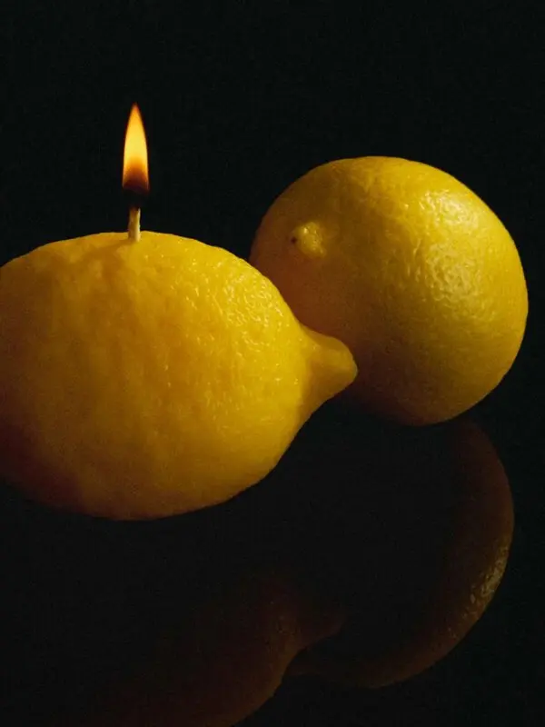 NONNA'S GROCER Scented Lemon Candle